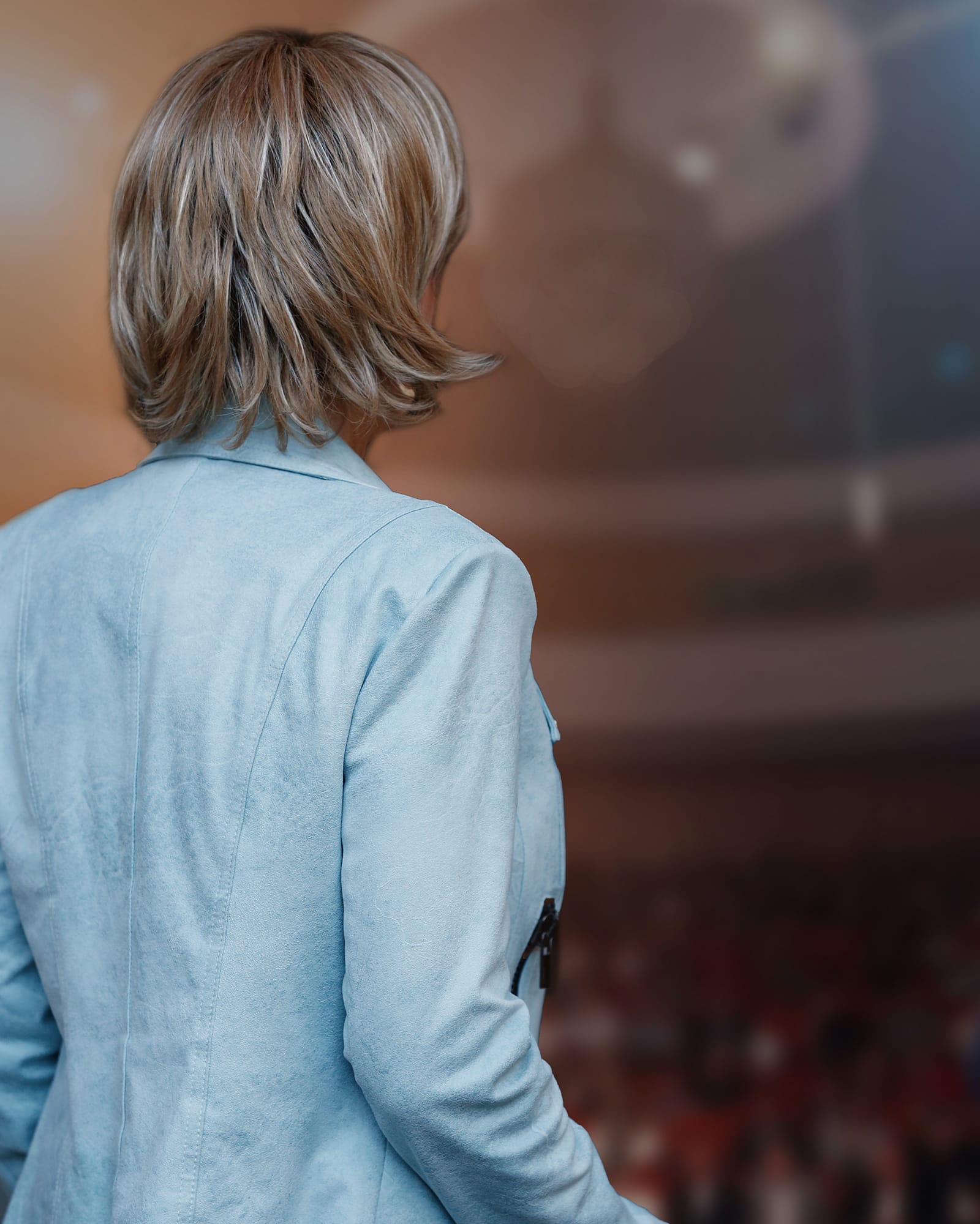 Position themselves as visible, respected leaders in their industry.